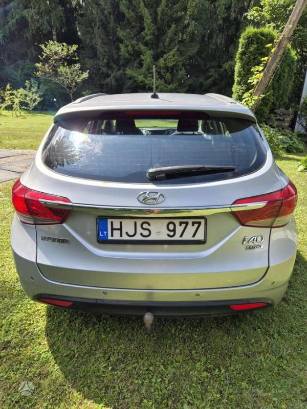 Pelēks Hyundai i40 2011 Kauņa, ar dzinēja tilpumu 1.69 L un nobraukumu 190 tūkst. km par 4000 €, foto 4 vietnē AUTOMOTO.COM.LV