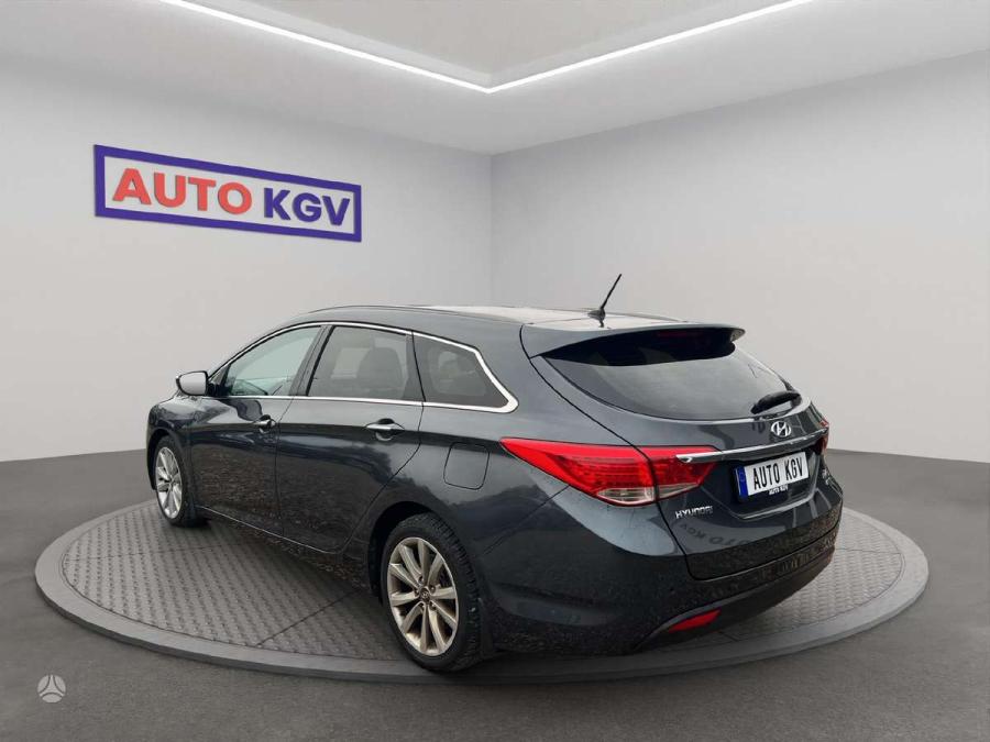 Pelēks Hyundai i40 2012 Kauņa, ar dzinēja tilpumu 1.70 L un nobraukumu 258 tūkst. km par 5299 €, foto 3 vietnē AUTOMOTO.COM.LV