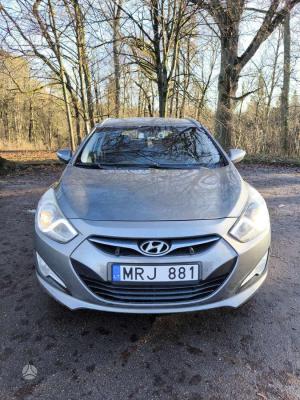 Pelēks Hyundai i40 2012 Viļņa, ar dzinēja tilpumu 1.69 L un nobraukumu 316 tūkst. km par 2500 €, foto 4 vietnē AUTOMOTO.COM.LV