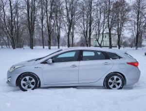 Grey Hyundai i40 2012 in Siauliai, with an engine capacity of 1.70 L and mileage of 300 thousand km for 3950 €, photo 15 on AUTOMOTO.COM.LV