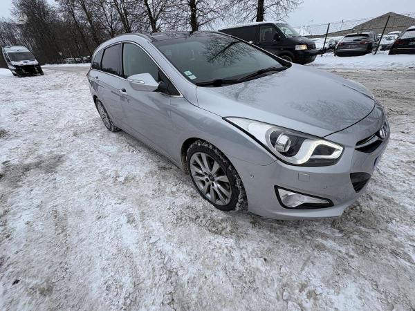 Pelēks Hyundai i40 2012 Tauragė, ar dzinēja tilpumu 1.69 L un nobraukumu 212 tūkst. km par 5500 €, foto 2 vietnē AUTOMOTO.COM.LV