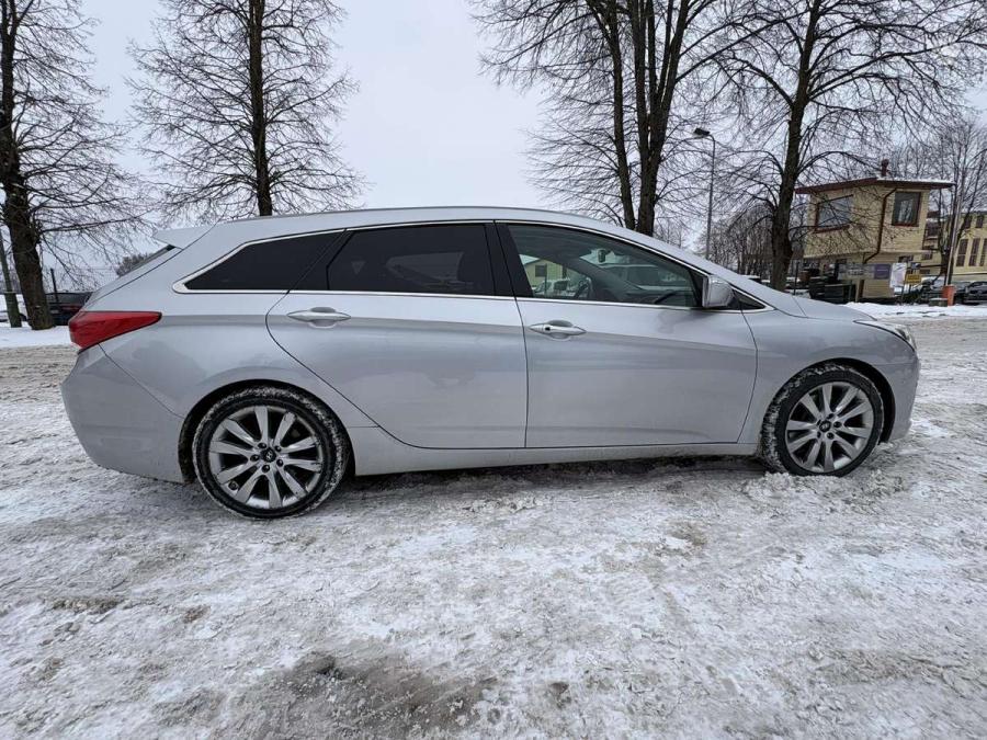 Pelēks Hyundai i40 2012 Tauragė, ar dzinēja tilpumu 1.69 L un nobraukumu 212 tūkst. km par 5500 €, foto 7 vietnē AUTOMOTO.COM.LV