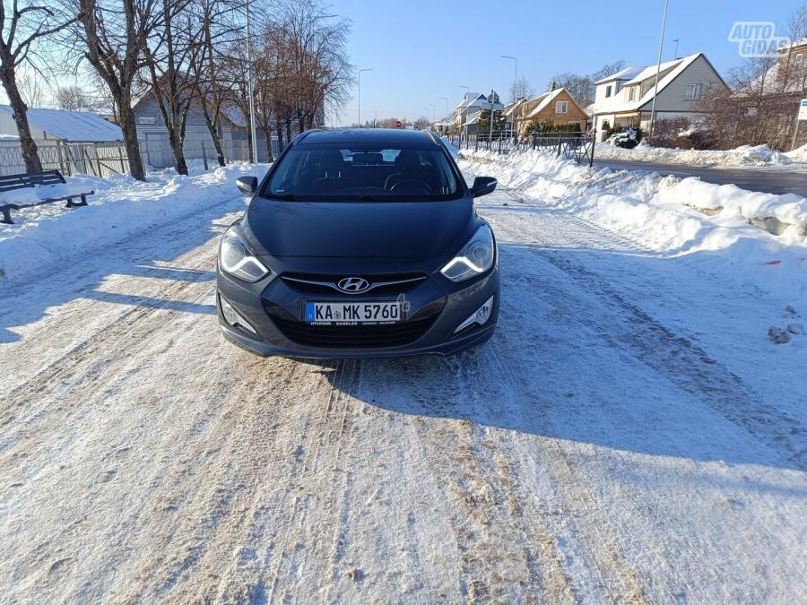Grey Hyundai i40 2012 in Telschi, with an engine capacity of 1.70 L and mileage of 255 thousand km for 3999 €, photo 1 on AUTOMOTO.COM.LV
