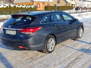 Grey Hyundai i40 2012 in Telschi, with an engine capacity of 1.70 L and mileage of 255 thousand km for 3999 €, photo 8 on AUTOMOTO.COM.LV