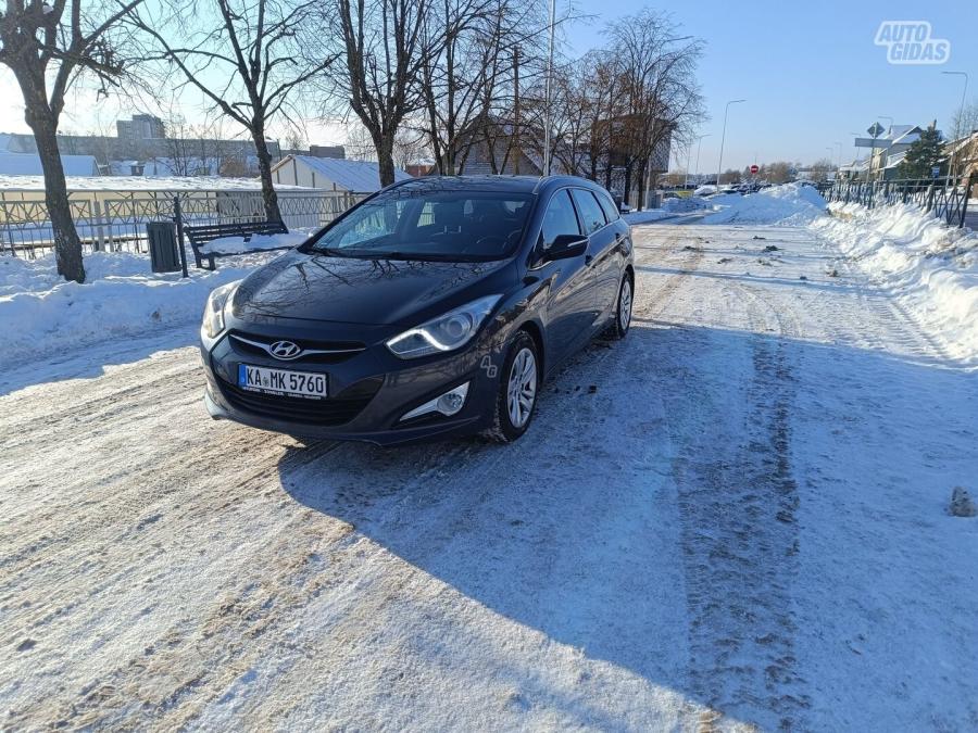 Grey Hyundai i40 2012 in Telschi, with an engine capacity of 1.70 L and mileage of 255 thousand km for 3999 €, photo 14 on AUTOMOTO.COM.LV