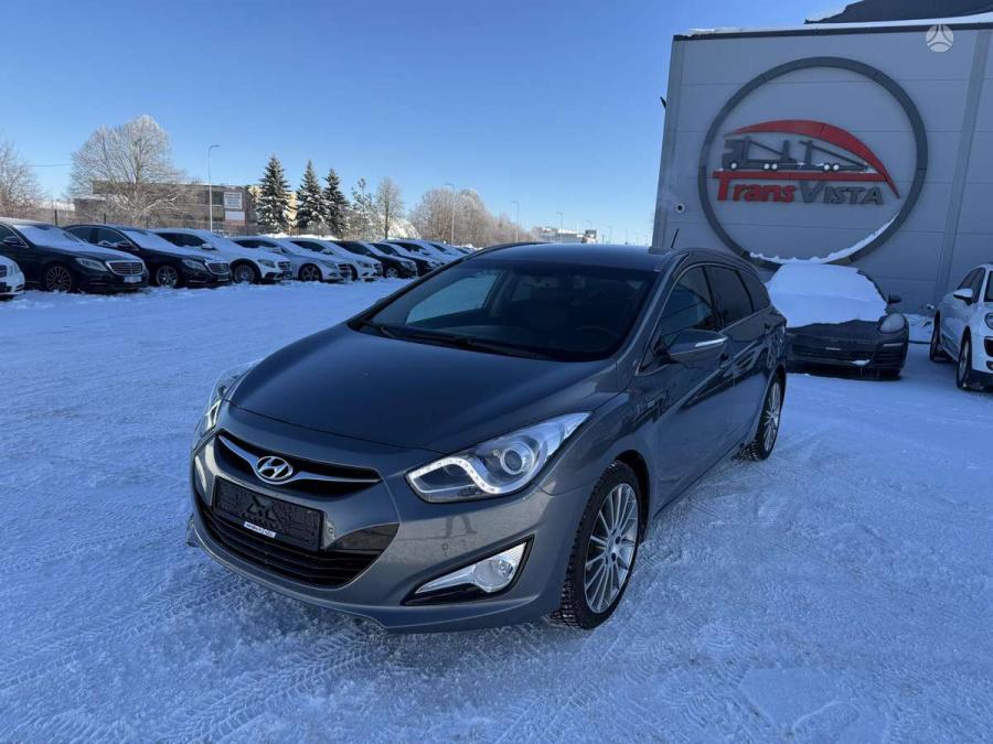 Pelēks Hyundai i40 2012 Telšiai, ar dzinēja tilpumu 1.69 L un nobraukumu 175 tūkst. km par 5500 €, foto 2 vietnē AUTOMOTO.COM.LV