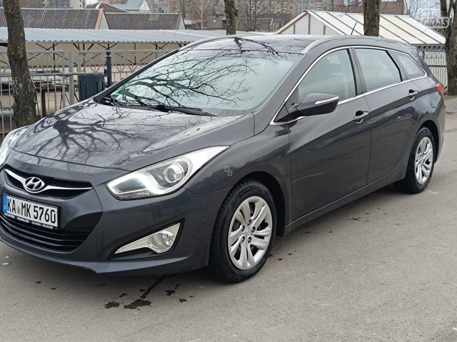 Pelēks Hyundai i40 2012 Telšiai, ar dzinēja tilpumu 1.70 L un nobraukumu 255 tūkst. km par 3899 €, foto 4 vietnē AUTOMOTO.COM.LV
