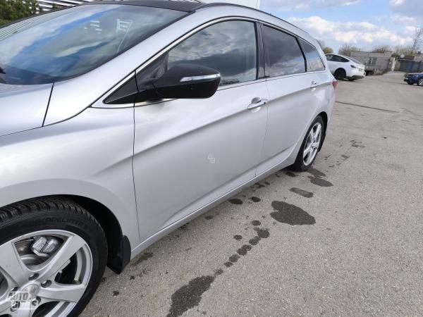Pelēks Hyundai i40 2012 Kauņa, ar dzinēja tilpumu 1.70 L un nobraukumu 306 tūkst. km par 4000 €, foto 2 vietnē AUTOMOTO.COM.LV