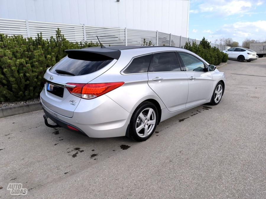 Grey Hyundai i40 2012 in Kaunas, with an engine capacity of 1.70 L and mileage of 306 thousand km for 4000 €, photo 6 on AUTOMOTO.COM.LV