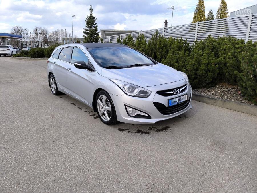 Grey Hyundai i40 2012 in Kaunas, with an engine capacity of 1.70 L and mileage of 306 thousand km for 4000 €, photo 8 on AUTOMOTO.COM.LV