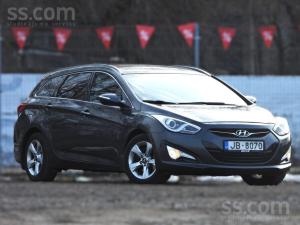 Grey Hyundai i40 2012 in Riga, with an engine capacity of 1.70 L and mileage of 230 thousand km for 3250 €, photo 4 on AUTOMOTO.COM.LV