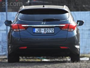 Grey Hyundai i40 2012 in Riga, with an engine capacity of 1.70 L and mileage of 230 thousand km for 3250 €, photo 7 on AUTOMOTO.COM.LV
