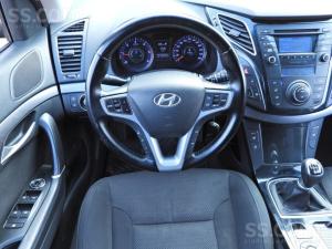 Grey Hyundai i40 2012 in Riga, with an engine capacity of 1.70 L and mileage of 230 thousand km for 3250 €, photo 12 on AUTOMOTO.COM.LV