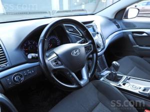 Grey Hyundai i40 2012 in Riga, with an engine capacity of 1.70 L and mileage of 230 thousand km for 3250 €, photo 13 on AUTOMOTO.COM.LV