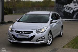 Grey Hyundai i40 2012 in Ukmerge, with an engine capacity of 1.70 L and mileage of 229 thousand km for 4650 €, photo 6 on AUTOMOTO.COM.LV