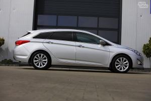 Grey Hyundai i40 2012 in Ukmerge, with an engine capacity of 1.70 L and mileage of 229 thousand km for 4650 €, photo 10 on AUTOMOTO.COM.LV
