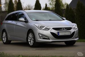 Grey Hyundai i40 2012 in Ukmerge, with an engine capacity of 1.70 L and mileage of 229 thousand km for 4650 €, photo 14 on AUTOMOTO.COM.LV