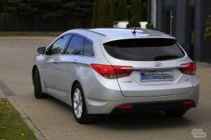 Grey Hyundai i40 2012 in Ukmerge, with an engine capacity of 1.70 L and mileage of 229 thousand km for 4650 €, photo 15 on AUTOMOTO.COM.LV