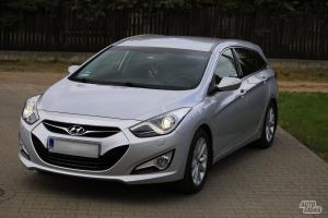 Grey Hyundai i40 2012 in Ukmerge, with an engine capacity of 1.70 L and mileage of 229 thousand km for 4650 €, photo 19 on AUTOMOTO.COM.LV