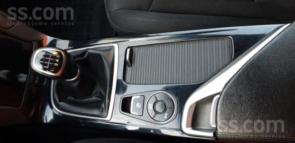 Pelēks Hyundai i40 2012 Rīga, ar dzinēja tilpumu 1.60 L un nobraukumu 250 tūkst. km par 2500 €, foto 4 vietnē AUTOMOTO.COM.LV