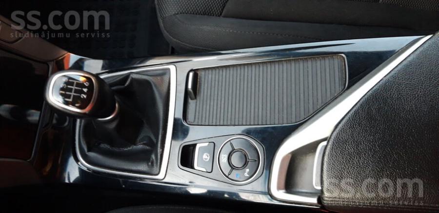 Pelēks Hyundai i40 2012 Rīga, ar dzinēja tilpumu 1.60 L un nobraukumu 250 tūkst. km par 2500 €, foto 5 vietnē AUTOMOTO.COM.LV