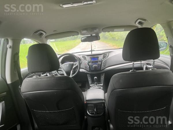Pelēks Hyundai i40 2012 Ogre, ar dzinēja tilpumu 1.70 L un nobraukumu 365 tūkst. km par 3700 €, foto 6 vietnē AUTOMOTO.COM.LV