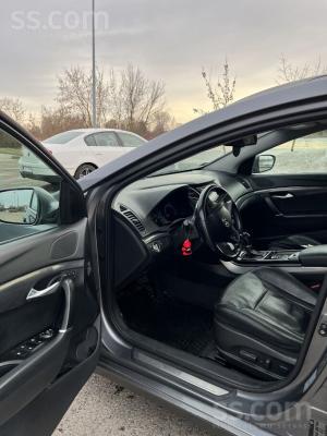 Grey Hyundai i40 2012 in Riga, with an engine capacity of 1.70 L and mileage of 280 thousand km for 5000 €, photo 8 on AUTOMOTO.COM.LV
