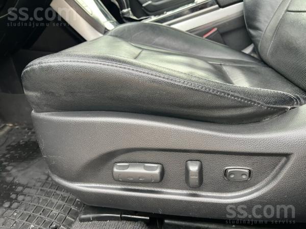 Серый Хендай и40 2012 в Рига, объемом двигателя 1.70 л и пробегом 280 тыс. км за 5000 €, фото 9 на AUTOMOTO.COM.LV