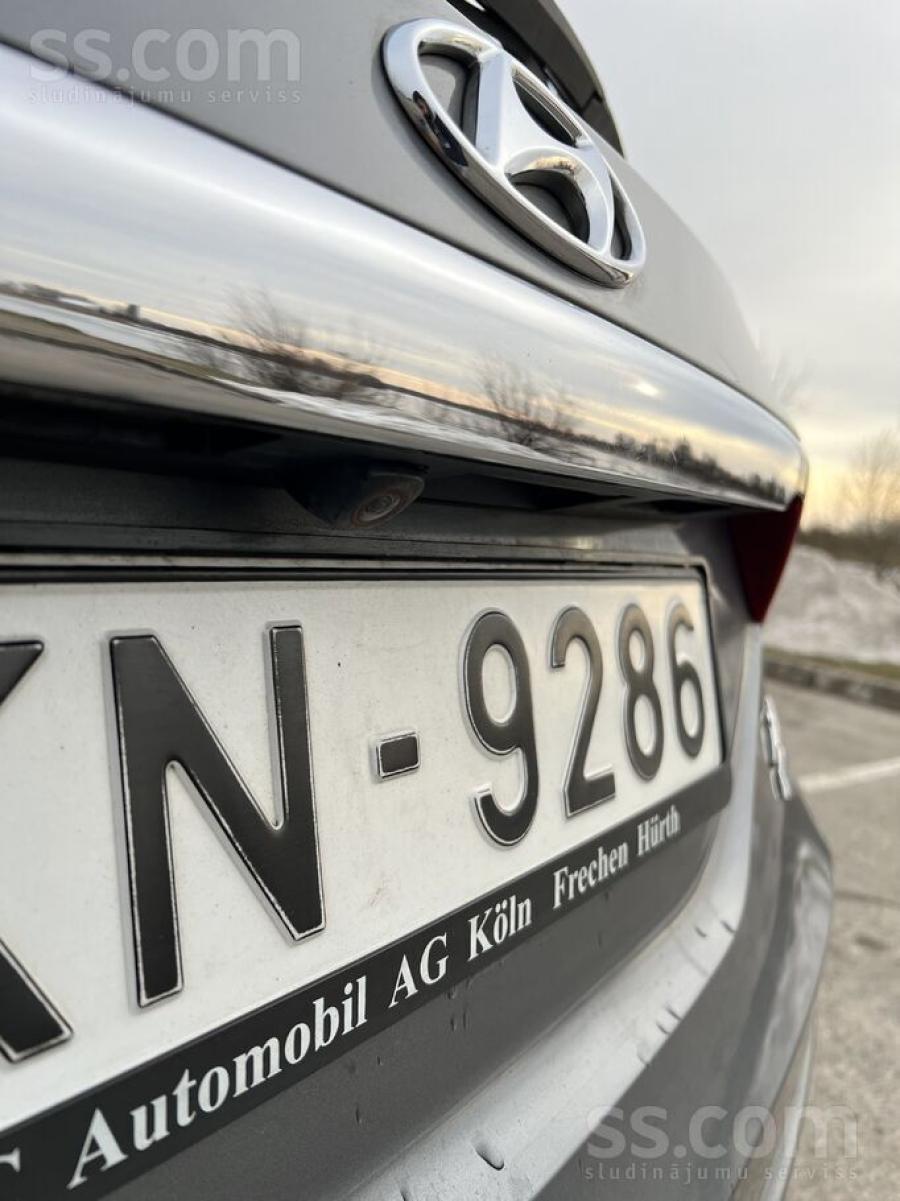 Grey Hyundai i40 2012 in Riga, with an engine capacity of 1.70 L and mileage of 280 thousand km for 5000 €, photo 13 on AUTOMOTO.COM.LV