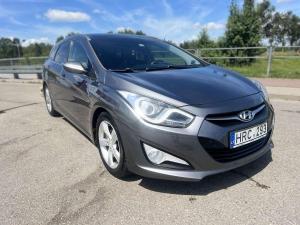 Pelēks Hyundai i40 2012 Viļņa, ar dzinēja tilpumu 1.69 L un nobraukumu 309 tūkst. km par 3850 €, foto 4 vietnē AUTOMOTO.COM.LV