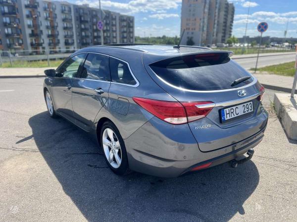 Grey Hyundai i40 2012 in Vilnius, with an engine capacity of 1.69 L and mileage of 309 thousand km for 3850 €, photo 7 on AUTOMOTO.COM.LV