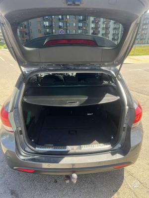 Pelēks Hyundai i40 2012 Viļņa, ar dzinēja tilpumu 1.69 L un nobraukumu 309 tūkst. km par 3850 €, foto 12 vietnē AUTOMOTO.COM.LV