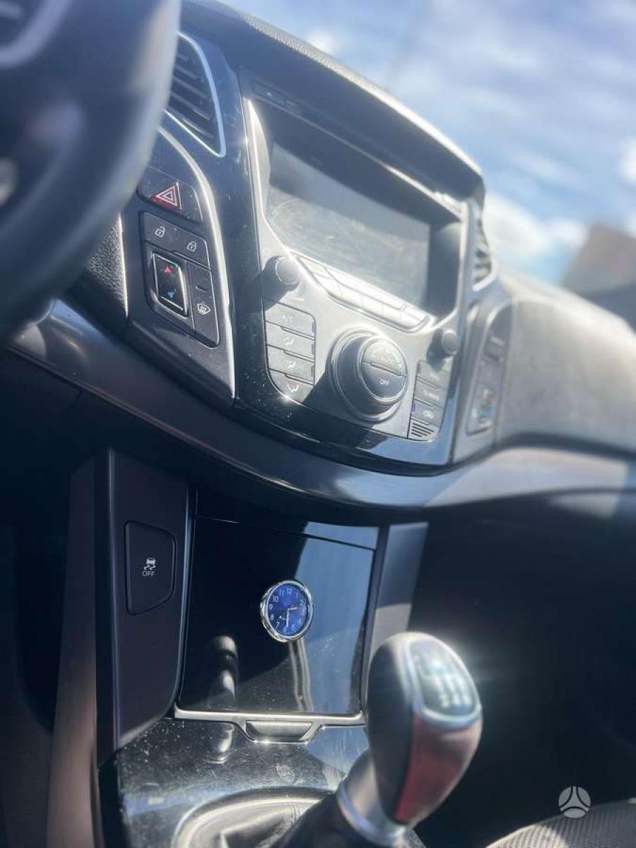 Pelēks Hyundai i40 2012 Viļņa, ar dzinēja tilpumu 1.69 L un nobraukumu 309 tūkst. km par 3850 €, foto 20 vietnē AUTOMOTO.COM.LV