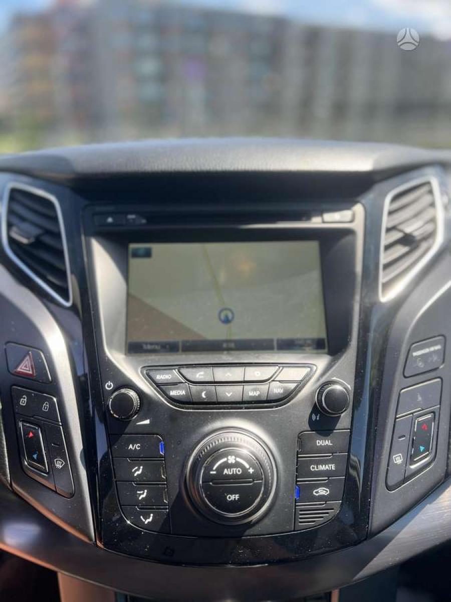 Pelēks Hyundai i40 2012 Viļņa, ar dzinēja tilpumu 1.69 L un nobraukumu 309 tūkst. km par 3850 €, foto 22 vietnē AUTOMOTO.COM.LV