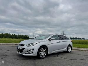 Grey Hyundai i40 2012 in Panevezys, with an engine capacity of 1.69 L and mileage of 366 thousand km for 2750 €, photo 3 on AUTOMOTO.COM.LV