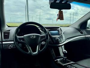 Grey Hyundai i40 2012 in Panevezys, with an engine capacity of 1.69 L and mileage of 366 thousand km for 2750 €, photo 10 on AUTOMOTO.COM.LV