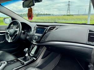 Grey Hyundai i40 2012 in Panevezys, with an engine capacity of 1.69 L and mileage of 366 thousand km for 2750 €, photo 13 on AUTOMOTO.COM.LV