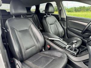 Grey Hyundai i40 2012 in Panevezys, with an engine capacity of 1.69 L and mileage of 366 thousand km for 2750 €, photo 15 on AUTOMOTO.COM.LV