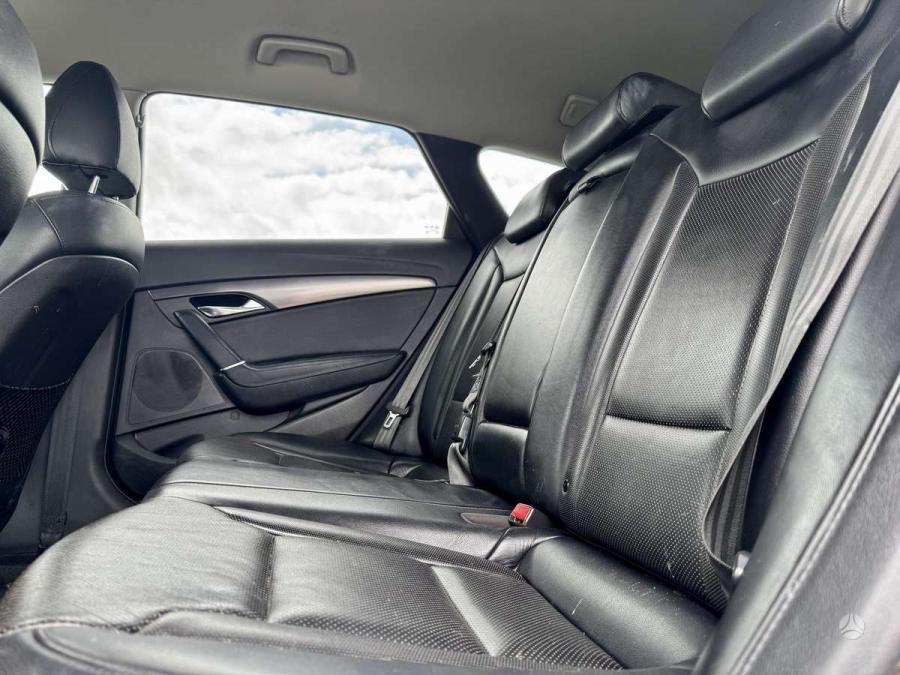 Grey Hyundai i40 2012 in Panevezys, with an engine capacity of 1.69 L and mileage of 366 thousand km for 2750 €, photo 16 on AUTOMOTO.COM.LV