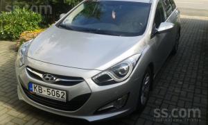 Pelēks Hyundai i40 2012 Liepāja, ar dzinēja tilpumu 1.70 L un nobraukumu 214 tūkst. km par 3600 €, foto  vietnē AUTOMOTO.COM.LV