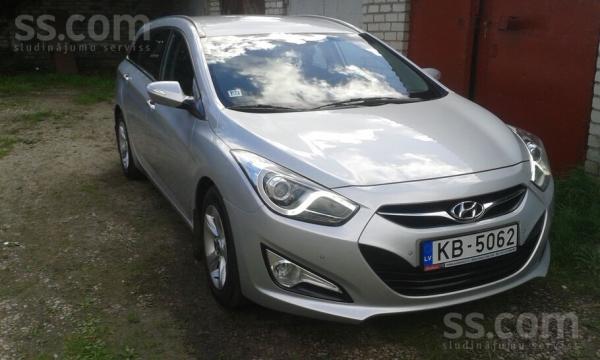 Pelēks Hyundai i40 2012 Liepāja, ar dzinēja tilpumu 1.70 L un nobraukumu 214 tūkst. km par 3600 €, foto 3 vietnē AUTOMOTO.COM.LV