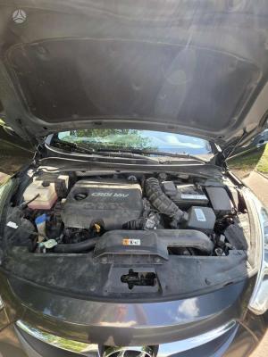 Grey Hyundai i40 2012 in Vilnius, with an engine capacity of 1.69 L and mileage of 262 thousand km for 4200 €, photo 4 on AUTOMOTO.COM.LV