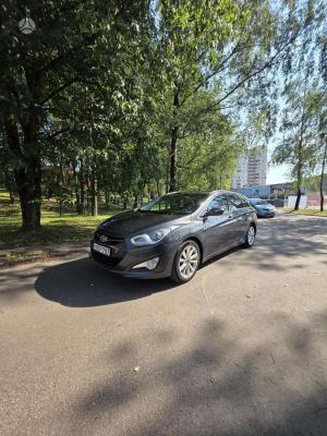 Grey Hyundai i40 2012 in Vilnius, with an engine capacity of 1.69 L and mileage of 262 thousand km for 4200 €, photo 9 on AUTOMOTO.COM.LV