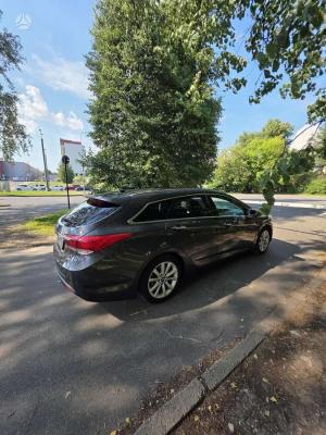 Grey Hyundai i40 2012 in Vilnius, with an engine capacity of 1.69 L and mileage of 262 thousand km for 4200 €, photo 11 on AUTOMOTO.COM.LV