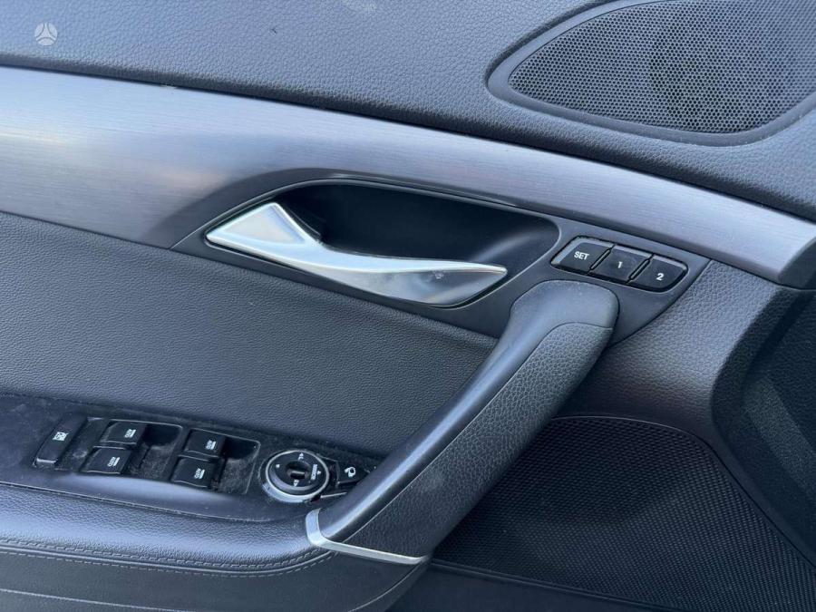 Grey Hyundai i40 2012 in Marijampole, with an engine capacity of 1.69 L and mileage of 228 thousand km for 3450 €, photo 11 on AUTOMOTO.COM.LV