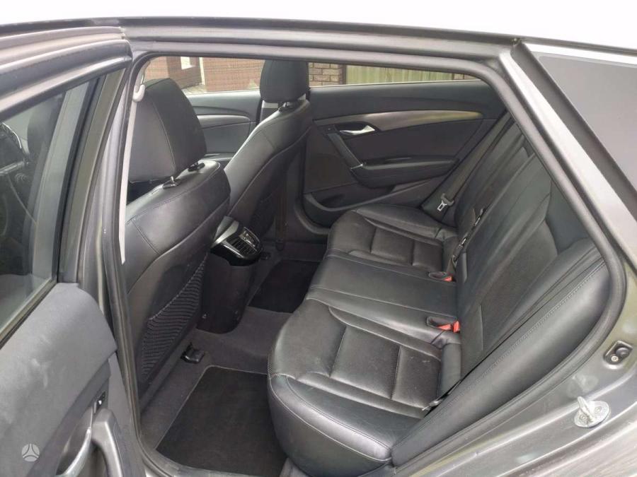 Pelēks Hyundai i40 2012 Tauragė, ar dzinēja tilpumu 1.69 L un nobraukumu 204 tūkst. km par 4350 €, foto 12 vietnē AUTOMOTO.COM.LV