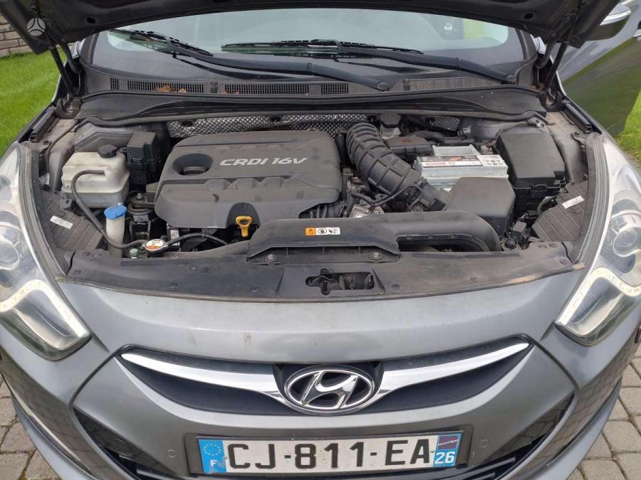 Pelēks Hyundai i40 2012 Tauragė, ar dzinēja tilpumu 1.69 L un nobraukumu 204 tūkst. km par 4350 €, foto 18 vietnē AUTOMOTO.COM.LV