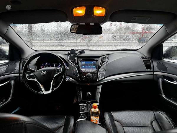 Pelēks Hyundai i40 2012 Rīga, ar dzinēja tilpumu 1.69 L un nobraukumu 230 tūkst. km par 2350 €, foto 10 vietnē AUTOMOTO.COM.LV