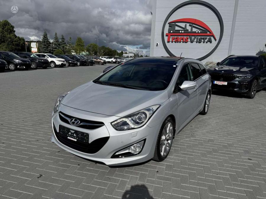 Pelēks Hyundai i40 2012 Telšiai, ar dzinēja tilpumu 1.69 L un nobraukumu 240 tūkst. km par 5200 €, foto 1 vietnē AUTOMOTO.COM.LV