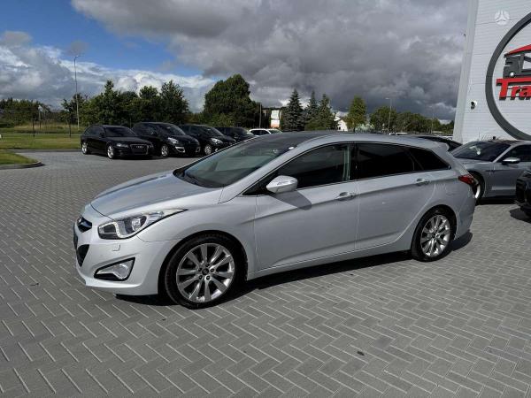 Pelēks Hyundai i40 2012 Telšiai, ar dzinēja tilpumu 1.69 L un nobraukumu 240 tūkst. km par 5200 €, foto 2 vietnē AUTOMOTO.COM.LV